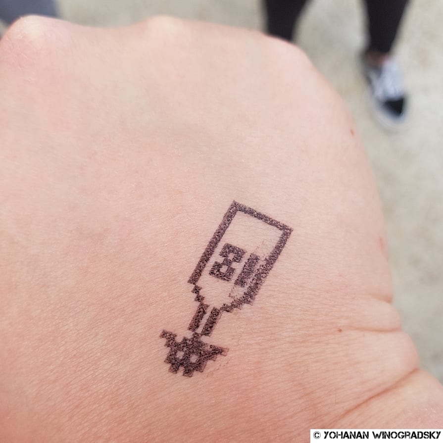 Premier Symposium des Flasheurs d'Invaders à Paris : histoire d'un ...